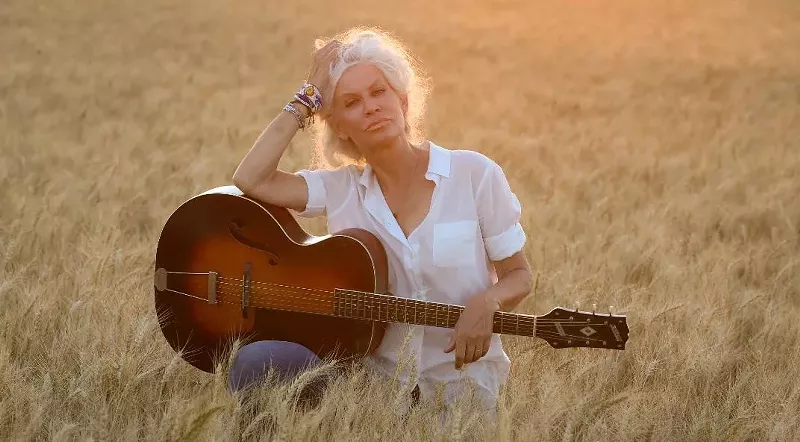 Former Dixie Chick Robin Macy Looks Back at the Dallas Venue Where the ...