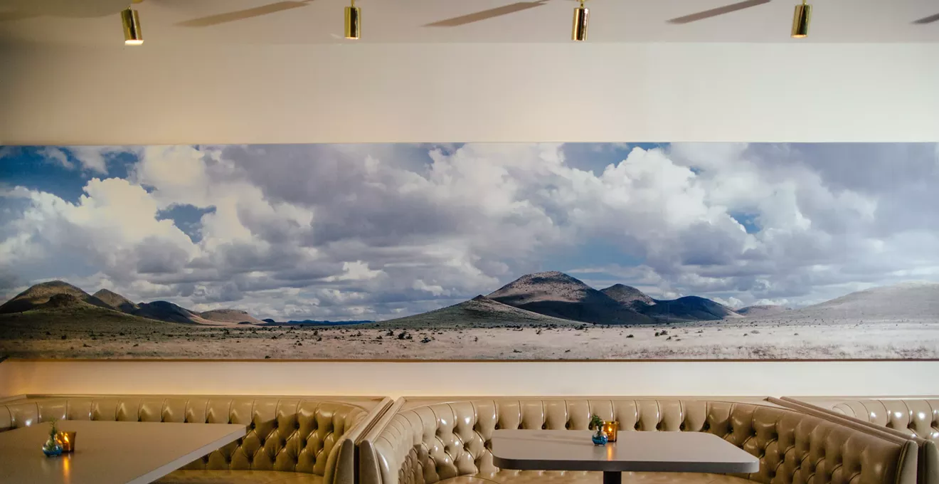 Review: Lounge Here in East Dallas is a Nice Place to Lounge But a Bad ...