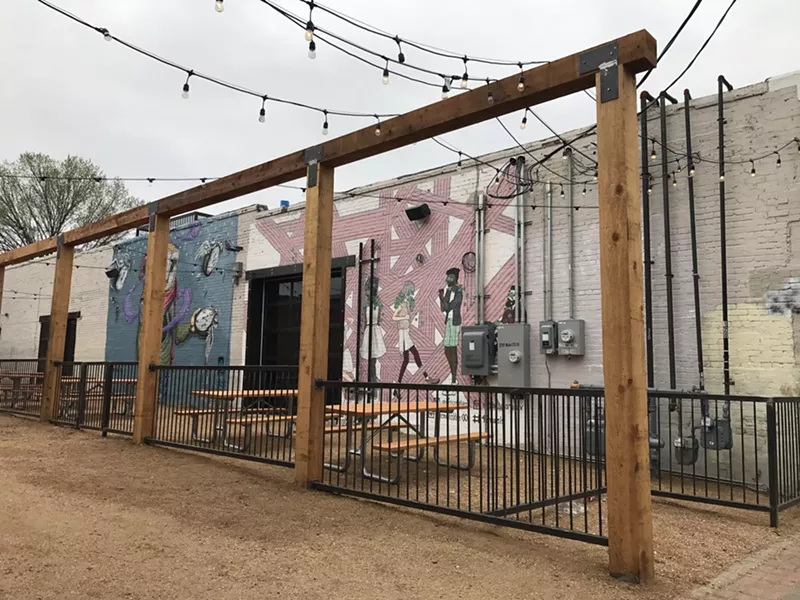 Take A Peek At Easy Slider Food Truck s New Deep Ellum Brick and Mortar take-a-peek-at-easy-slider-food-truck-s-new-deep-ellum-brick-and-mortar