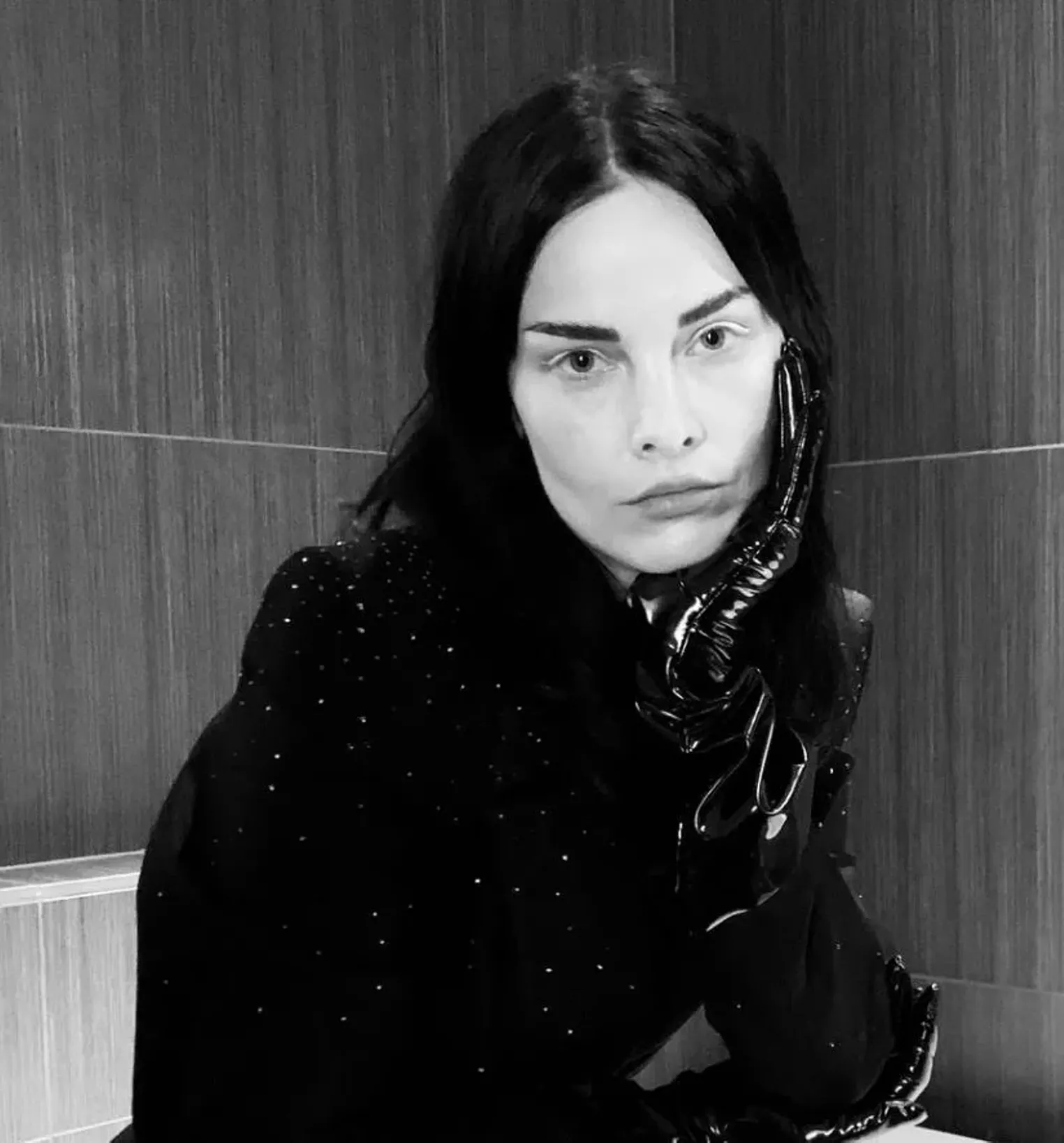 Melissa Anne Taylor Is Bringing a Whole Political, Dramatic Mood to ...