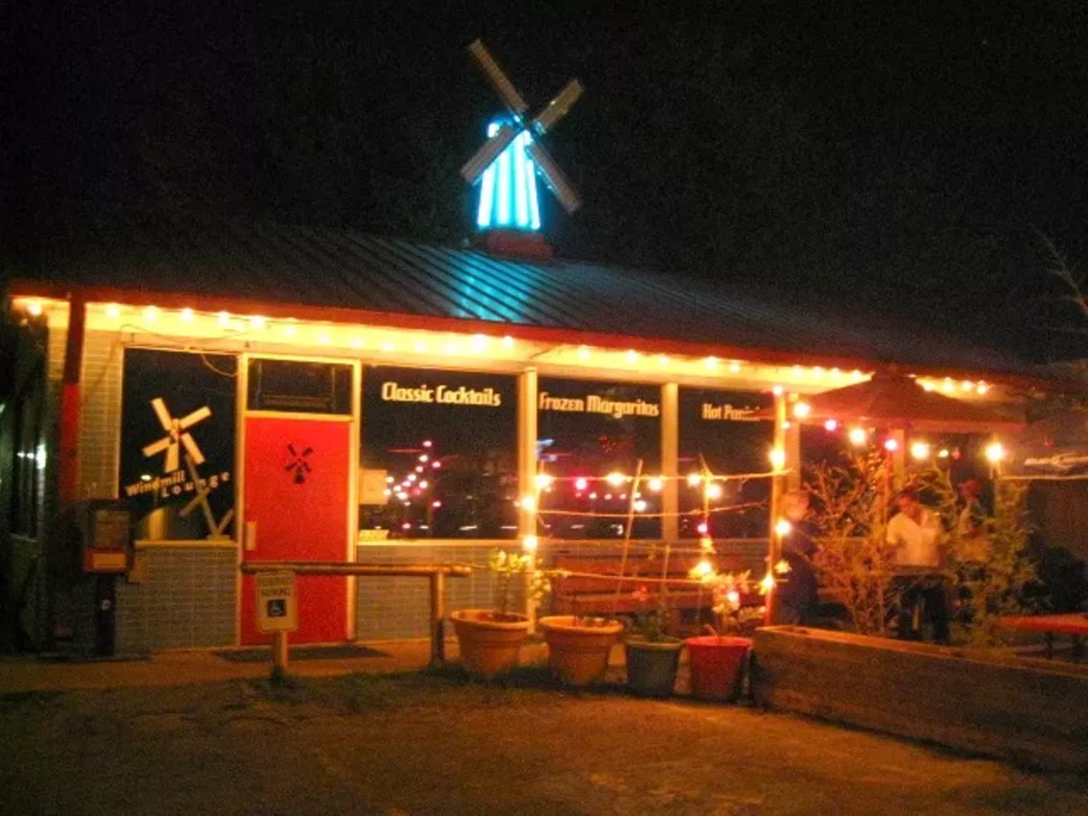 Windmill Lounge | Park Cities | Bars and Clubs | Music